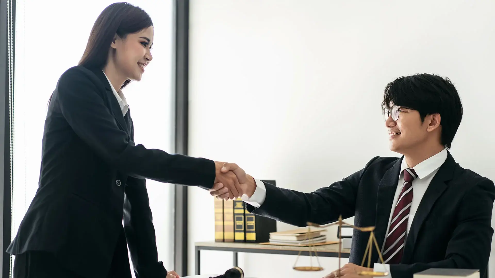 Best 10 Lawyer Client Relationship Tips